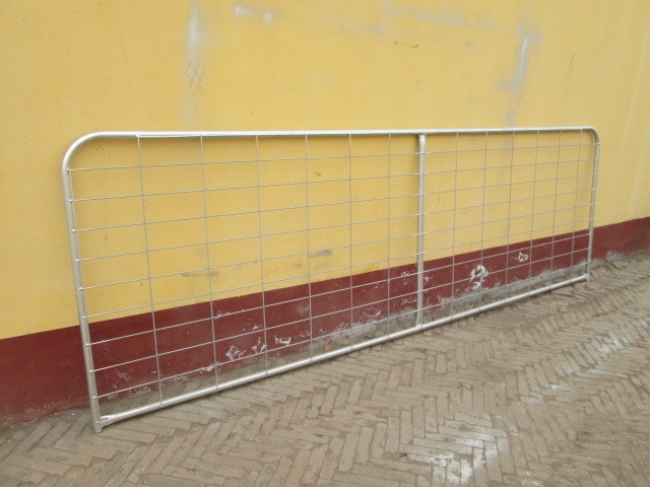 1.2m Height Steel Farm Gates For Livestock / Animal Ranch CE Standard