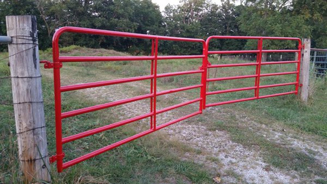Welded Wire Mesh Steel Farm Gates Strong Low Carbon Steel Material