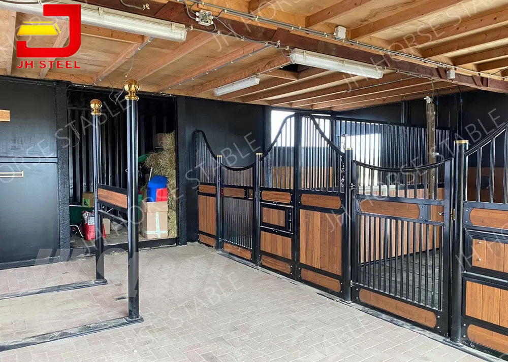 High Density Water Resistant Metal Horse Stall Fronts Pine Wood Filling