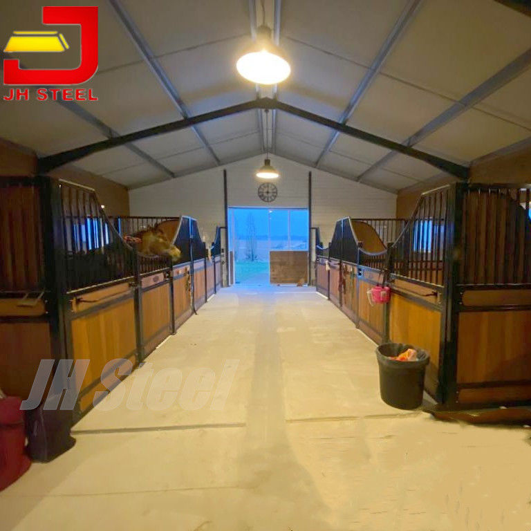 ISO9001 3.6m Prefabricated Horse Barn External Transportable Horse Stables