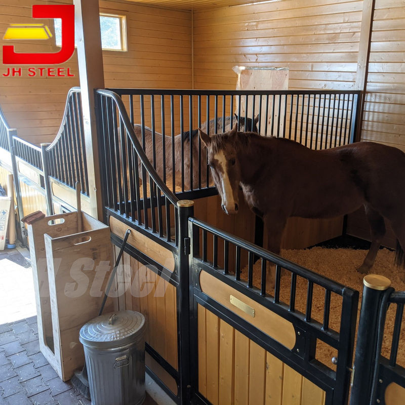 Steel Structure Portable Bamboo Horse Stable Box Stall Fronts Prefab 3.6m