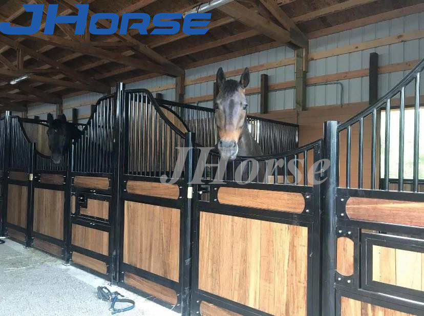Steel Structure Portable Bamboo Horse Stable Box Stall Fronts Prefab 3.6m