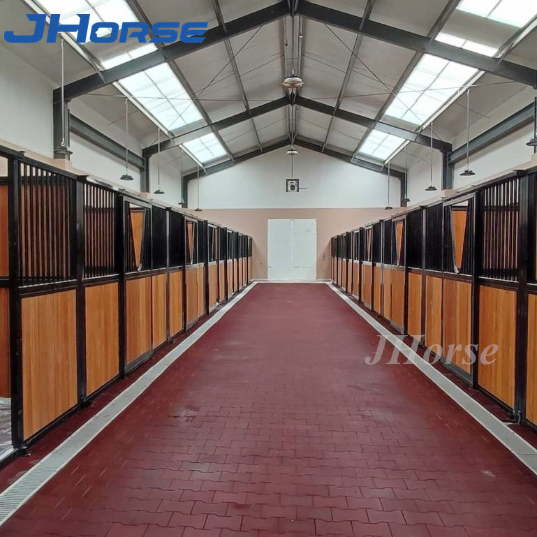 Luxury Type Steel Mesh Horse Stalls Power Coated Corrosion Protection