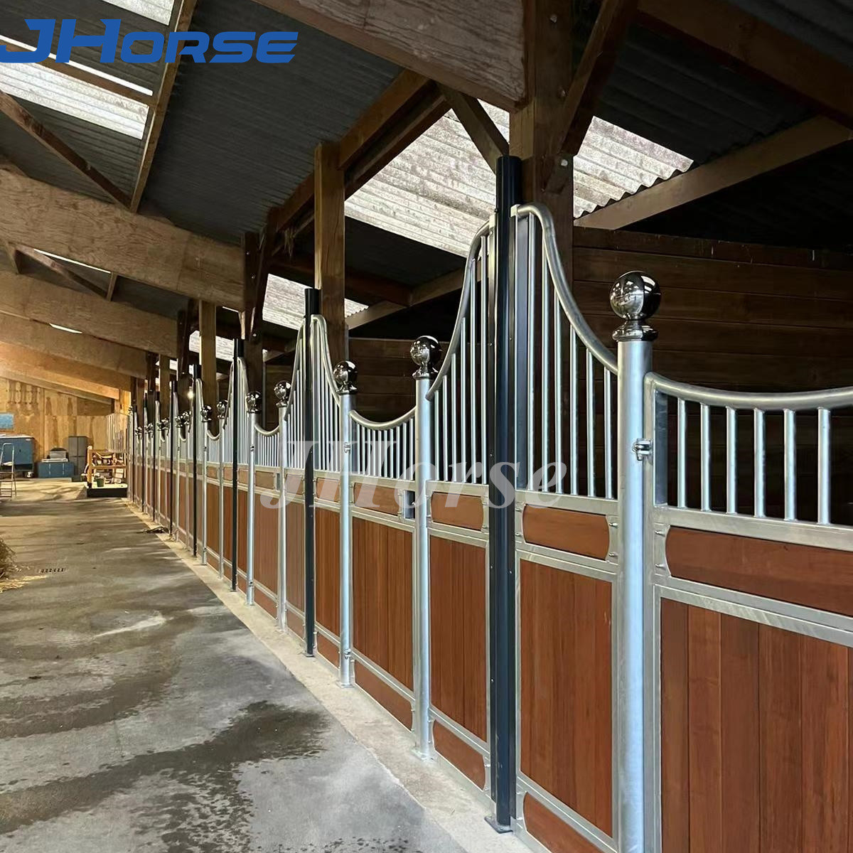 Standard 14ft Horse Stable Box With Barn Door Customizable Sliding Or ...