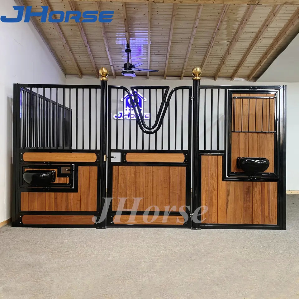 Weatherproof Free Standing Horse Stalls Steel Q235/Q235B And Wood