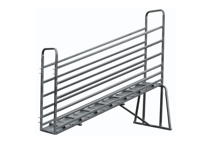 Long Slope Cattle Loading Ramp Heavy Duty Steel Frame Construction
