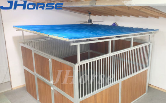 Wood Free Standing Units Horse Stalls Fronts With Roof And Swing Out Feeder