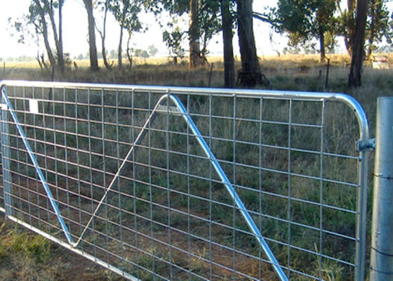 Heavy Duty Livestock Gates And Panels , Wire Mesh Galvanized Farm Gates